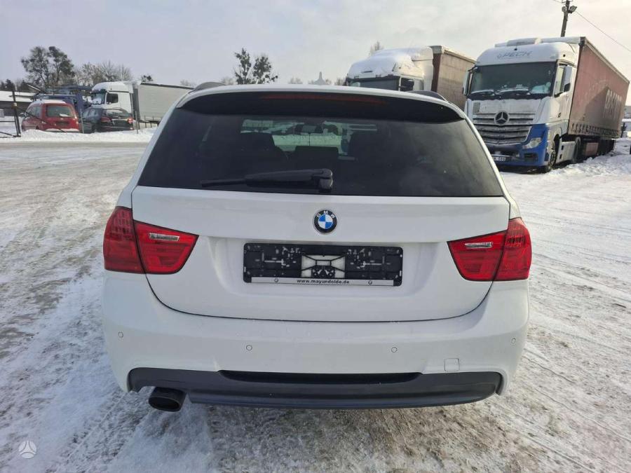 White BMW 320 2011 in Prienai, with an engine capacity of 2.00 L and mileage of 251 thousand km for 4900 €, photo 5 on AUTOMOTO.COM.LV