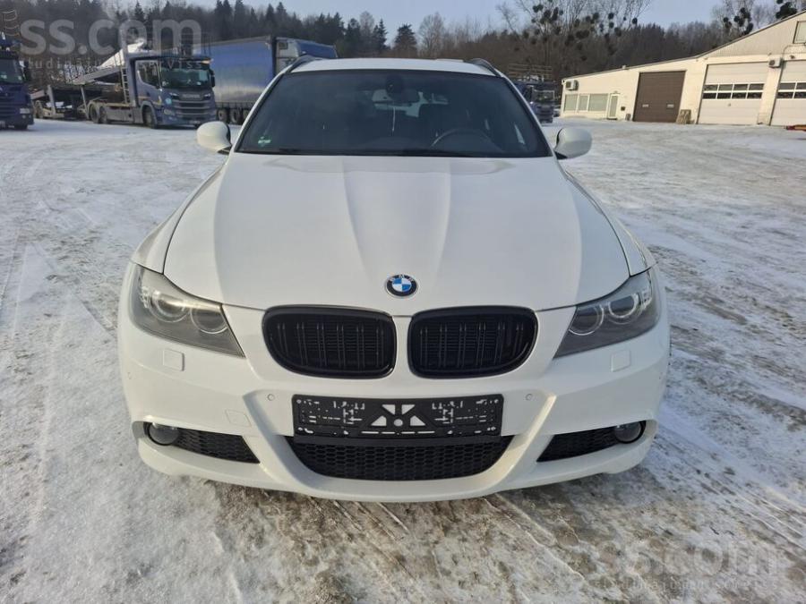 White BMW 320 2011 in Riga, with an engine capacity of 2.00 L and mileage of 252 thousand km for 7150 €, photo 2 on AUTOMOTO.COM.LV