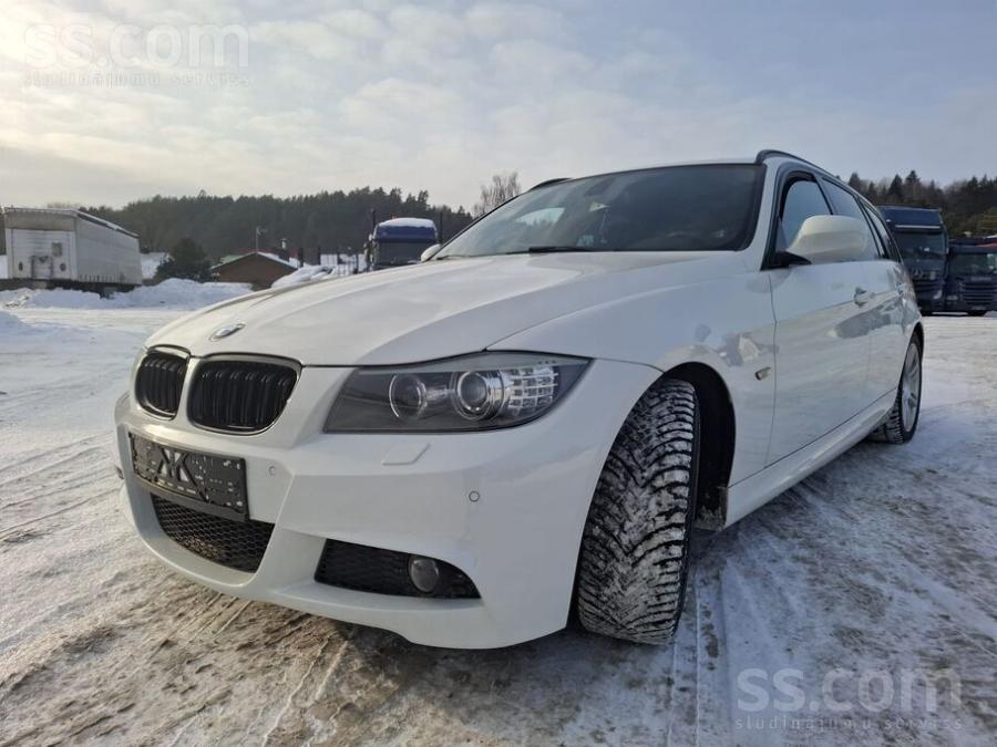 White BMW 320 2011 in Riga, with an engine capacity of 2.00 L and mileage of 252 thousand km for 7150 €, photo 3 on AUTOMOTO.COM.LV
