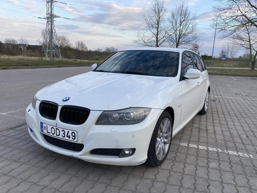 White BMW 320 2011 in Kaunas, with an engine capacity of 2.00 L and mileage of 356 thousand km for 4300 €, photo 1 on AUTOMOTO.COM.LV