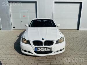 White BMW 320 2011 in Riga, with an engine capacity of 2.00 L and mileage of 296 thousand km for 4900 €, photo 3 on AUTOMOTO.COM.LV