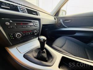 White BMW 320 2011 in Riga, with an engine capacity of 2.00 L and mileage of 296 thousand km for 4900 €, photo 11 on AUTOMOTO.COM.LV