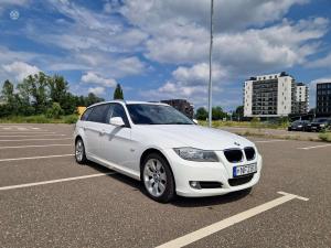 Balts BMW 320 2011 Viļņa, ar dzinēja tilpumu 2.00 L un nobraukumu 400 tūkst. km par 3800 €, foto  vietnē AUTOMOTO.COM.LV