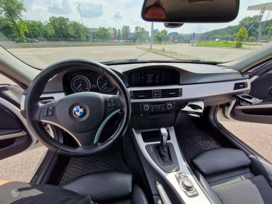 White BMW 320 2011 in Vilnius, with an engine capacity of 2.00 L and mileage of 400 thousand km for 3800 €, photo 18 on AUTOMOTO.COM.LV