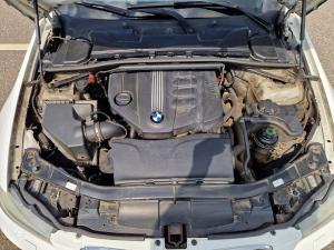 White BMW 320 2011 in Vilnius, with an engine capacity of 2.00 L and mileage of 400 thousand km for 3800 €, photo 30 on AUTOMOTO.COM.LV