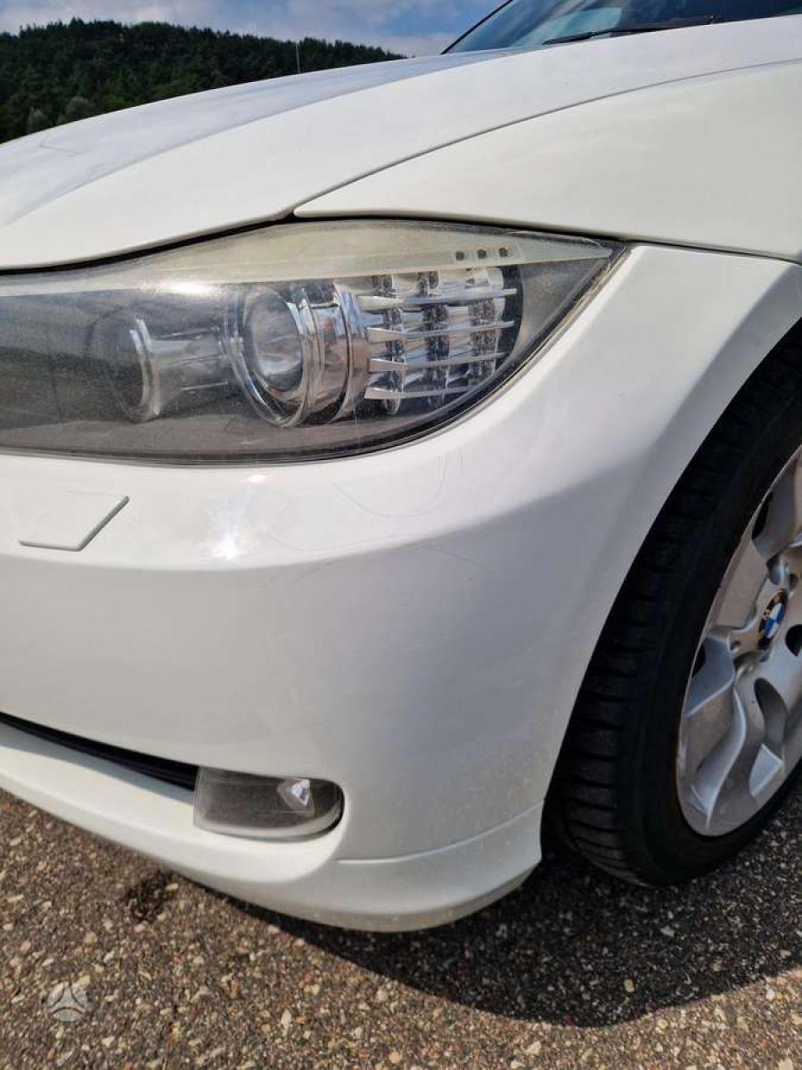 White BMW 320 2011 in Vilnius, with an engine capacity of 2.00 L and mileage of 400 thousand km for 3800 €, photo 33 on AUTOMOTO.COM.LV