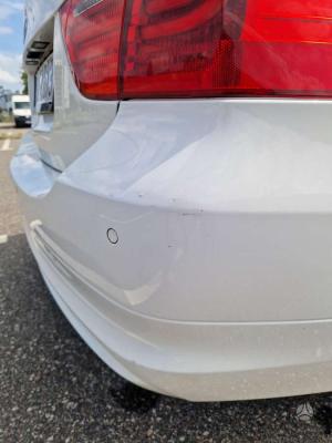 White BMW 320 2011 in Vilnius, with an engine capacity of 2.00 L and mileage of 400 thousand km for 3800 €, photo 35 on AUTOMOTO.COM.LV