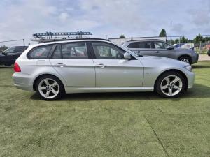 Balts BMW 320 2011 Liepāja, ar dzinēja tilpumu 2.00 L un nobraukumu 251 tūkst. km par 5600 €, foto 5 vietnē AUTOMOTO.COM.LV
