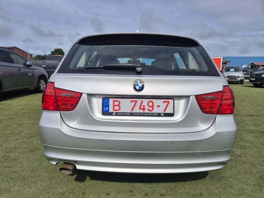 Balts BMW 320 2011 Liepāja, ar dzinēja tilpumu 2.00 L un nobraukumu 251 tūkst. km par 5600 €, foto 7 vietnē AUTOMOTO.COM.LV
