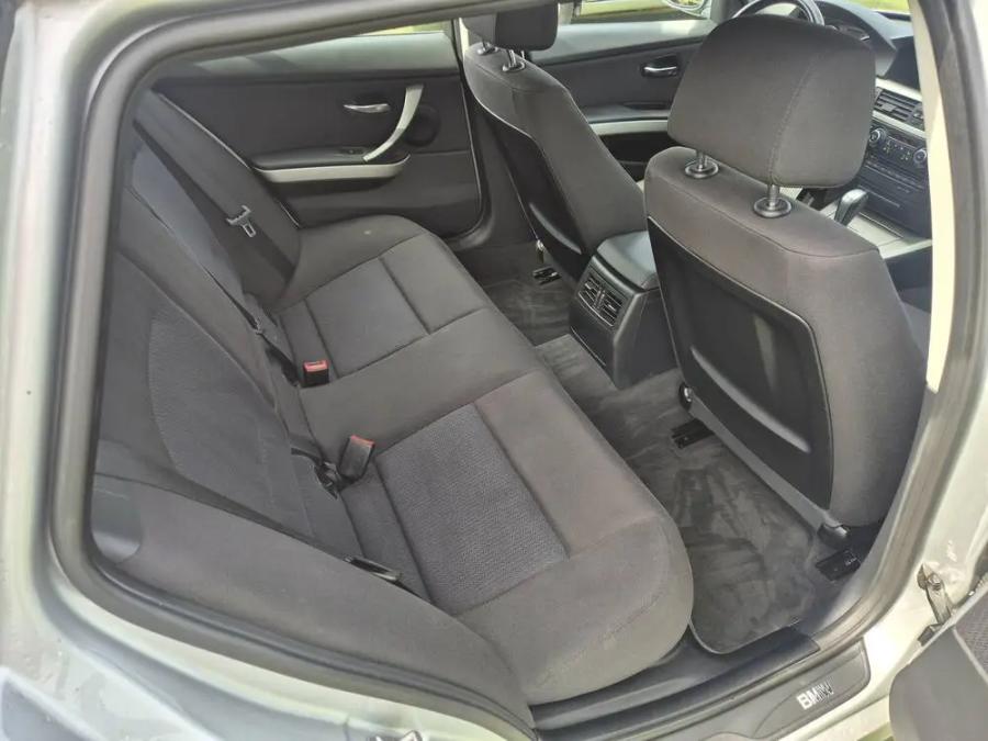 Balts BMW 320 2011 Liepāja, ar dzinēja tilpumu 2.00 L un nobraukumu 251 tūkst. km par 5600 €, foto 18 vietnē AUTOMOTO.COM.LV