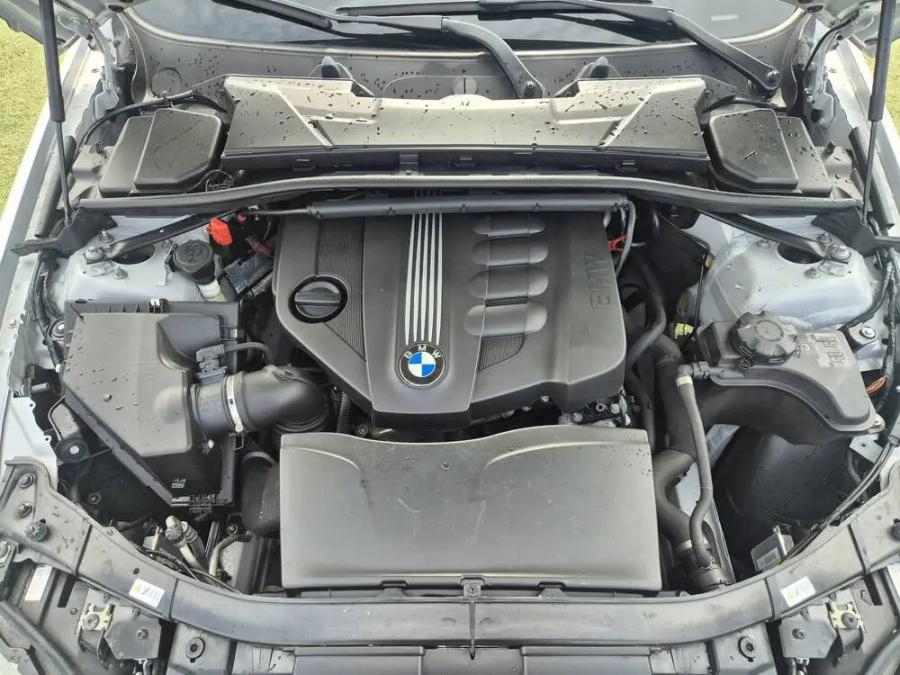 Balts BMW 320 2011 Liepāja, ar dzinēja tilpumu 2.00 L un nobraukumu 251 tūkst. km par 5600 €, foto 20 vietnē AUTOMOTO.COM.LV