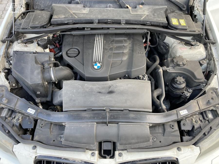 Balts BMW 320 2011 Kauņa, ar dzinēja tilpumu 2.00 L un nobraukumu 356 tūkst. km par 3800 €, foto 11 vietnē AUTOMOTO.COM.LV