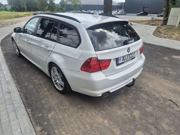 Balts BMW 320 2011 Kauņa, ar dzinēja tilpumu 2.00 L un nobraukumu 275 tūkst. km par 3500 €, foto 2 vietnē AUTOMOTO.COM.LV