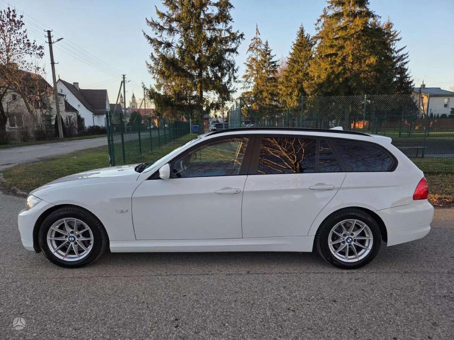 White BMW 320 2012 in Vilkaviskis, with an engine capacity of 2.00 L and mileage of 246 thousand km for 4650 €, photo 8 on AUTOMOTO.COM.LV