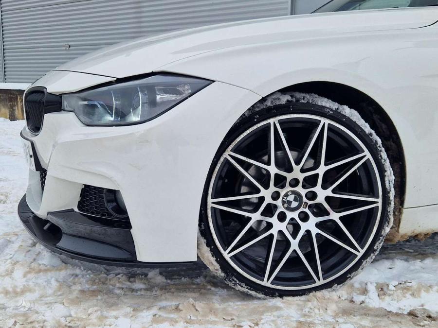 White BMW 320 2012 in Vilnius, with an engine capacity of 2.00 L and mileage of 174 thousand km for 6500 €, photo 6 on AUTOMOTO.COM.LV