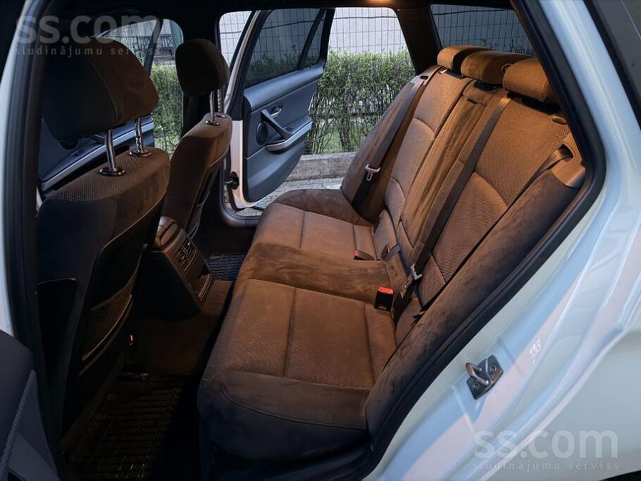 White BMW 320 2012 in Riga, with an engine capacity of 2.00 L and mileage of 377 thousand km for 5450 €, photo 7 on AUTOMOTO.COM.LV