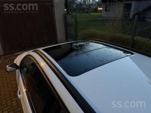 White BMW 320 2012 in Riga, with an engine capacity of 2.00 L and mileage of 377 thousand km for 5450 €, photo 14 on AUTOMOTO.COM.LV