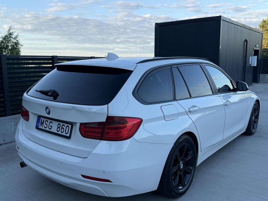 White BMW 320 2012 in Vilnius, with an engine capacity of 2.00 L and mileage of 287 thousand km for 6200 €, photo 5 on AUTOMOTO.COM.LV