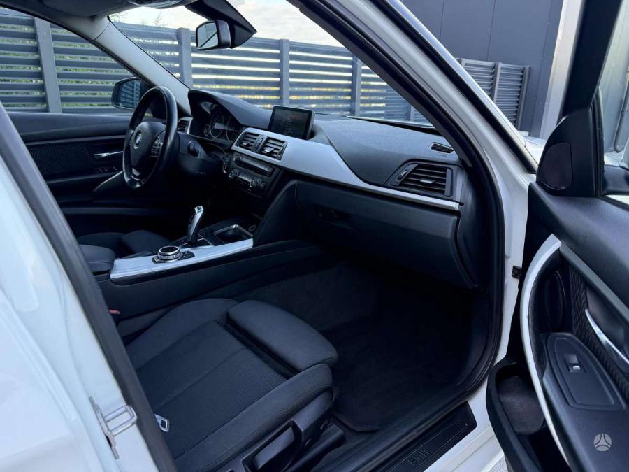 White BMW 320 2012 in Vilnius, with an engine capacity of 2.00 L and mileage of 287 thousand km for 6200 €, photo 8 on AUTOMOTO.COM.LV