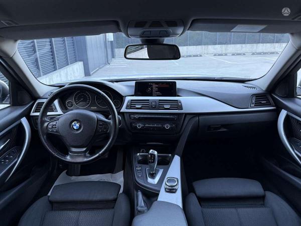 White BMW 320 2012 in Vilnius, with an engine capacity of 2.00 L and mileage of 287 thousand km for 6200 €, photo 9 on AUTOMOTO.COM.LV