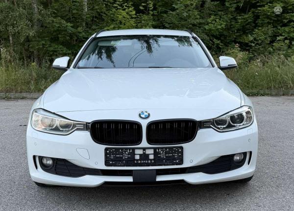 White BMW 320 2012 in Vilnius, with an engine capacity of 2.00 L and mileage of 299 thousand km for 6850 €, photo 2 on AUTOMOTO.COM.LV