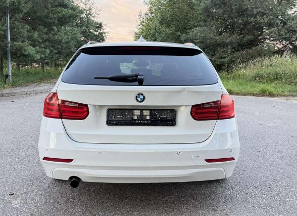 White BMW 320 2012 in Vilnius, with an engine capacity of 2.00 L and mileage of 299 thousand km for 6850 €, photo 5 on AUTOMOTO.COM.LV
