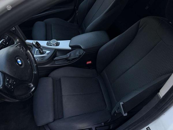 White BMW 320 2012 in Vilnius, with an engine capacity of 2.00 L and mileage of 299 thousand km for 6850 €, photo 8 on AUTOMOTO.COM.LV