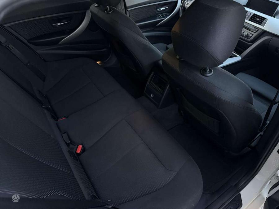 Balts BMW 320 2012 Viļņa, ar dzinēja tilpumu 2.00 L un nobraukumu 299 tūkst. km par 6850 €, foto 15 vietnē AUTOMOTO.COM.LV