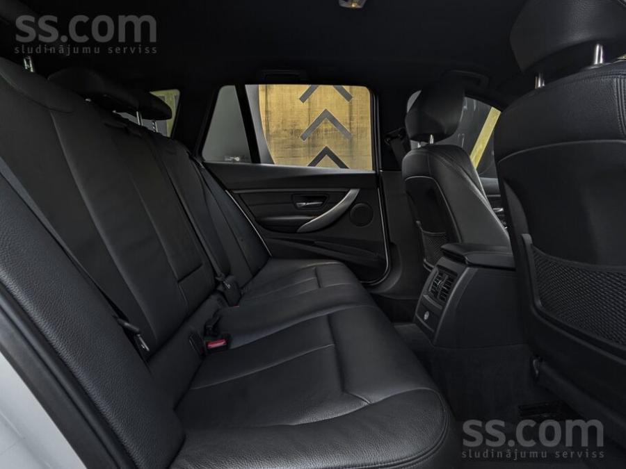 White BMW 320 2012 in Tukums, with an engine capacity of 2.00 L and mileage of 335 thousand km for 10500 €, photo 9 on AUTOMOTO.COM.LV