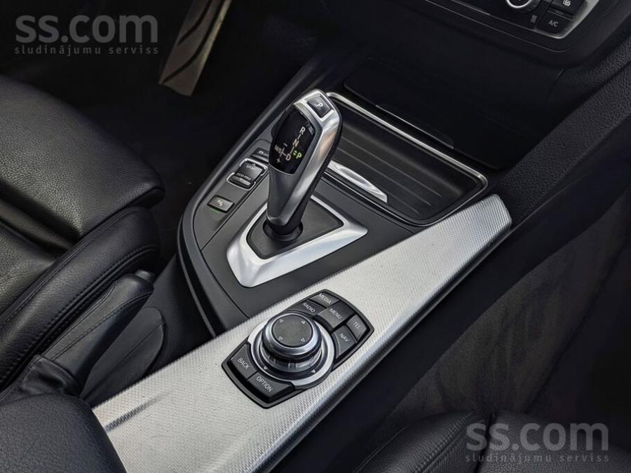 White BMW 320 2012 in Tukums, with an engine capacity of 2.00 L and mileage of 335 thousand km for 10500 €, photo 18 on AUTOMOTO.COM.LV