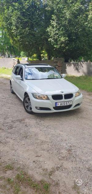 White BMW 320 2012 in Vilnius, with an engine capacity of 2.00 L and mileage of 233 thousand km for 8399 €, photo  on AUTOMOTO.COM.LV