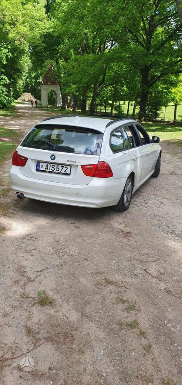 Balts BMW 320 2012 Viļņa, ar dzinēja tilpumu 2.00 L un nobraukumu 233 tūkst. km par 8399 €, foto 2 vietnē AUTOMOTO.COM.LV