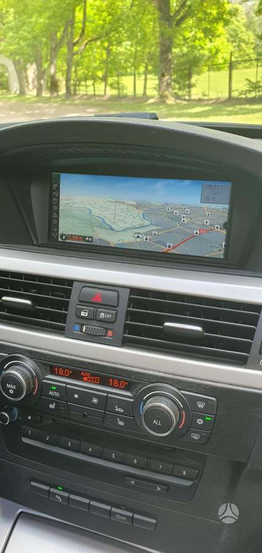 White BMW 320 2012 in Vilnius, with an engine capacity of 2.00 L and mileage of 233 thousand km for 8399 €, photo 16 on AUTOMOTO.COM.LV