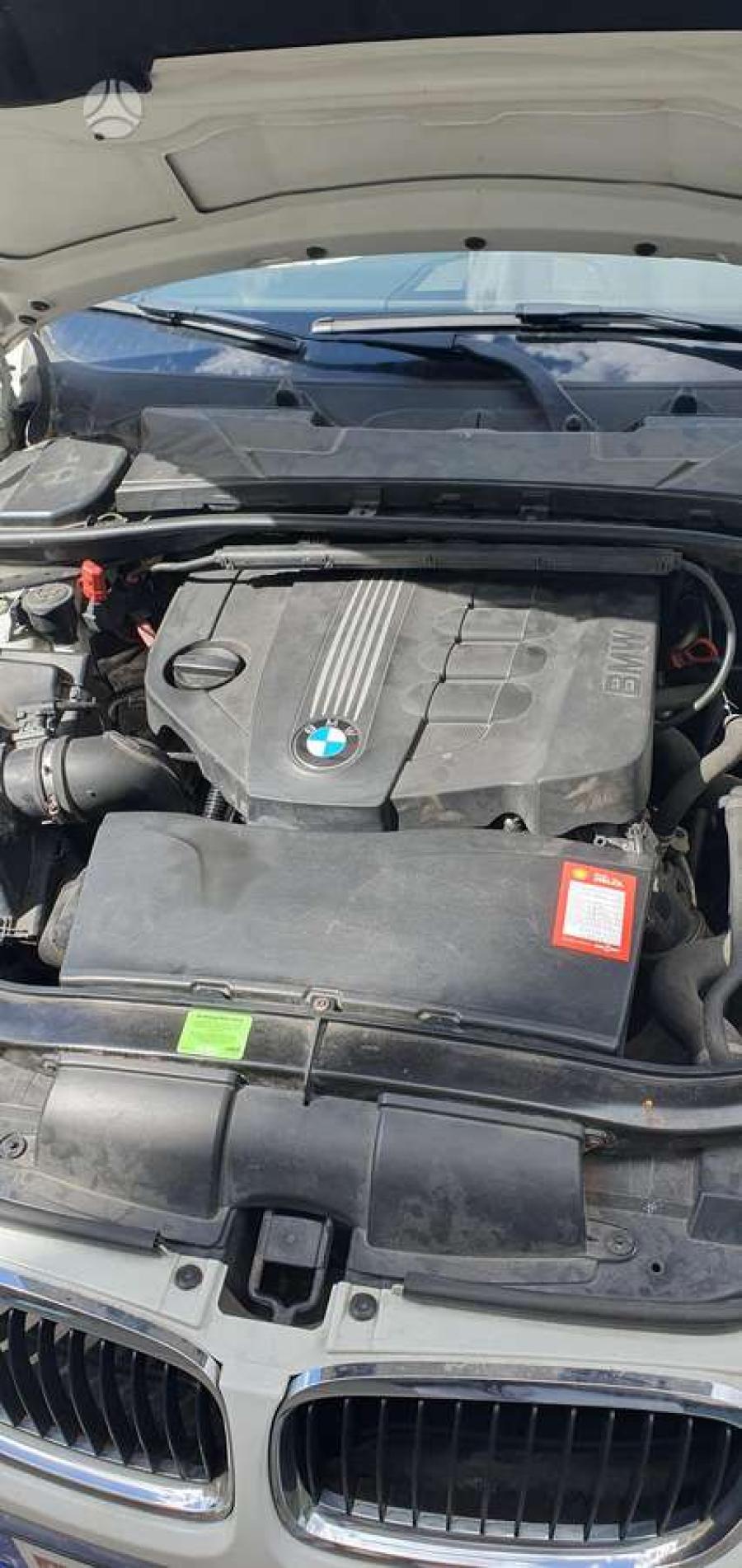 White BMW 320 2012 in Vilnius, with an engine capacity of 2.00 L and mileage of 233 thousand km for 8399 €, photo 32 on AUTOMOTO.COM.LV