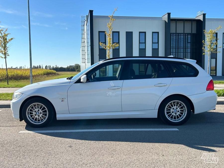 Balts BMW 320 2012 Marijampole, ar dzinēja tilpumu 2.00 L un nobraukumu 256 tūkst. km par 3499 €, foto 3 vietnē AUTOMOTO.COM.LV