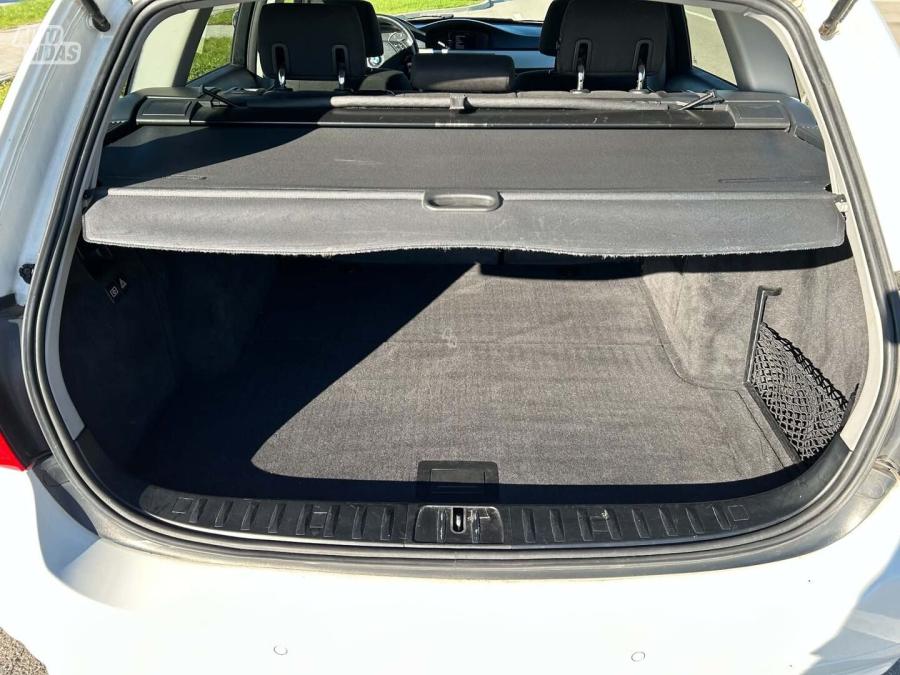 Balts BMW 320 2012 Marijampole, ar dzinēja tilpumu 2.00 L un nobraukumu 256 tūkst. km par 3499 €, foto 14 vietnē AUTOMOTO.COM.LV