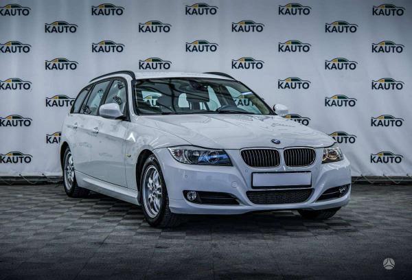 White BMW 320 2012 in Kaunas, with an engine capacity of 2.00 L and mileage of 307 thousand km for 5490 €, photo 3 on AUTOMOTO.COM.LV