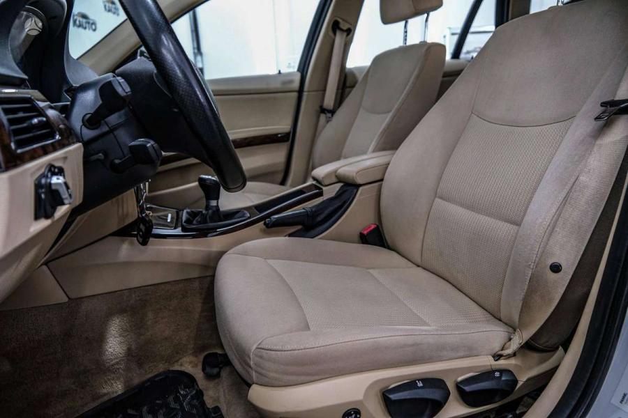 White BMW 320 2012 in Kaunas, with an engine capacity of 2.00 L and mileage of 307 thousand km for 5490 €, photo 6 on AUTOMOTO.COM.LV
