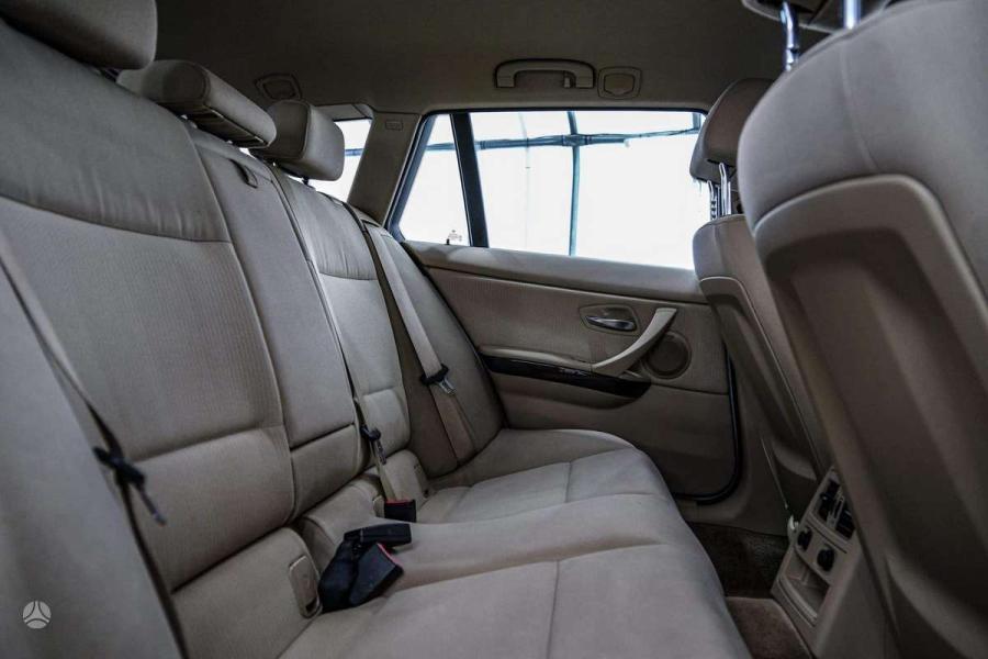 White BMW 320 2012 in Kaunas, with an engine capacity of 2.00 L and mileage of 307 thousand km for 5490 €, photo 11 on AUTOMOTO.COM.LV