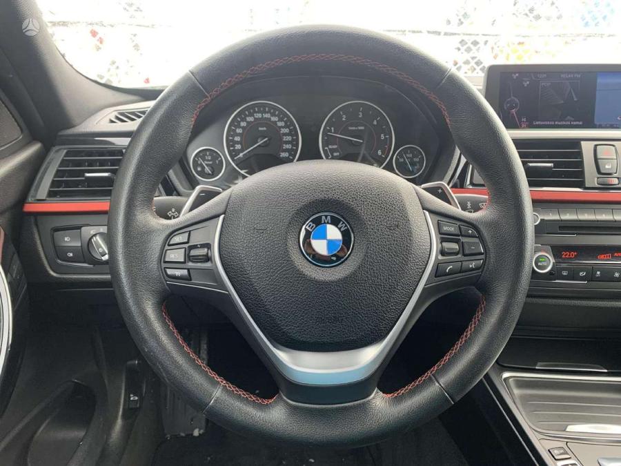 White BMW 320 2013 in Kedainiai, with an engine capacity of 2.00 L and mileage of 269 thousand km for 7999 €, photo 19 on AUTOMOTO.COM.LV