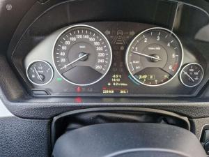Balts BMW 320 2013 Kelmė, ar dzinēja tilpumu 2.00 L un nobraukumu 229 tūkst. km par 7800 €, foto 11 vietnē AUTOMOTO.COM.LV