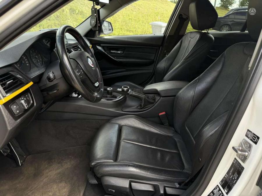 Balts BMW 320 2013 Viļņa, ar dzinēja tilpumu 2.00 L un nobraukumu 352 tūkst. km par 6500 €, foto 13 vietnē AUTOMOTO.COM.LV