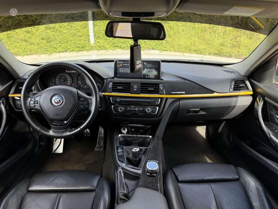 Balts BMW 320 2013 Viļņa, ar dzinēja tilpumu 2.00 L un nobraukumu 352 tūkst. km par 6500 €, foto 15 vietnē AUTOMOTO.COM.LV