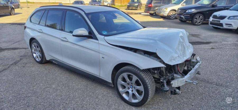 White BMW 320 2013 in Rokiskis, with an engine capacity of 2.00 L and mileage of 319 thousand km for 4150 €, photo 18 on AUTOMOTO.COM.LV
