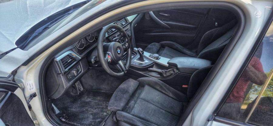 White BMW 320 2013 in Rokiskis, with an engine capacity of 2.00 L and mileage of 319 thousand km for 4150 €, photo 22 on AUTOMOTO.COM.LV