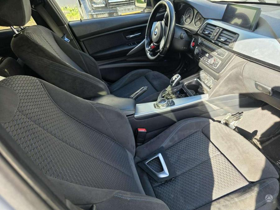 White BMW 320 2013 in Rokiskis, with an engine capacity of 2.00 L and mileage of 319 thousand km for 4150 €, photo 32 on AUTOMOTO.COM.LV