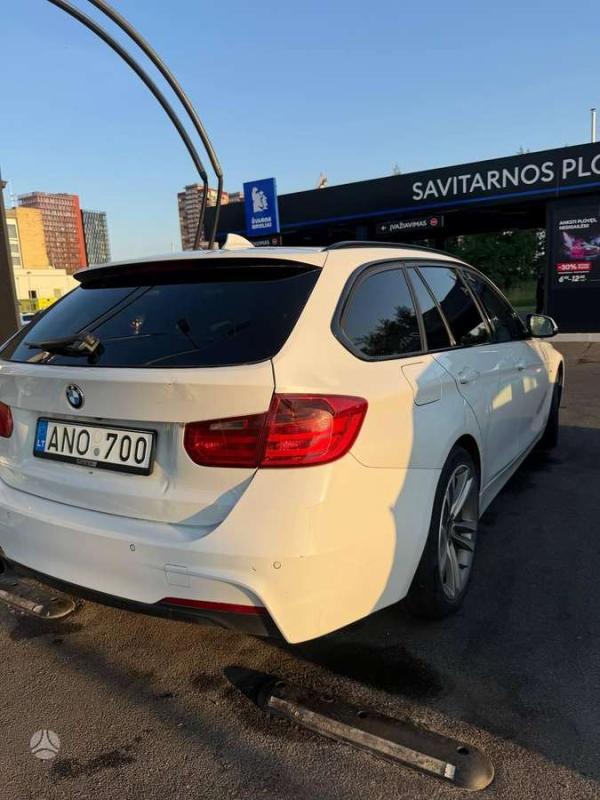 White BMW 320 2013 in Vilnius, with an engine capacity of 2.00 L and mileage of 280 thousand km for 5000 €, photo 4 on AUTOMOTO.COM.LV