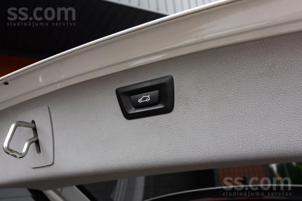 White BMW 320 2013 in Jelgava, with an engine capacity of 2.00 L and mileage of 0 thousand km for 7990 €, photo 10 on AUTOMOTO.COM.LV