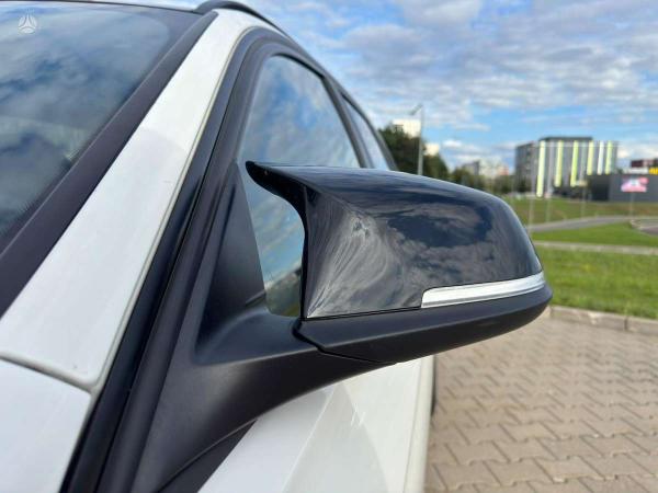White BMW 320 2013 in Vilnius, with an engine capacity of 2.00 L and mileage of 256 thousand km for 10250 €, photo 10 on AUTOMOTO.COM.LV