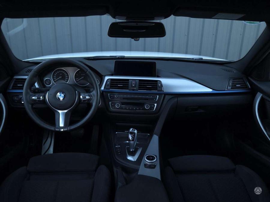 White BMW 320 2013 in Kaunas, with an engine capacity of 2.00 L and mileage of 300 thousand km for 9500 €, photo 8 on AUTOMOTO.COM.LV